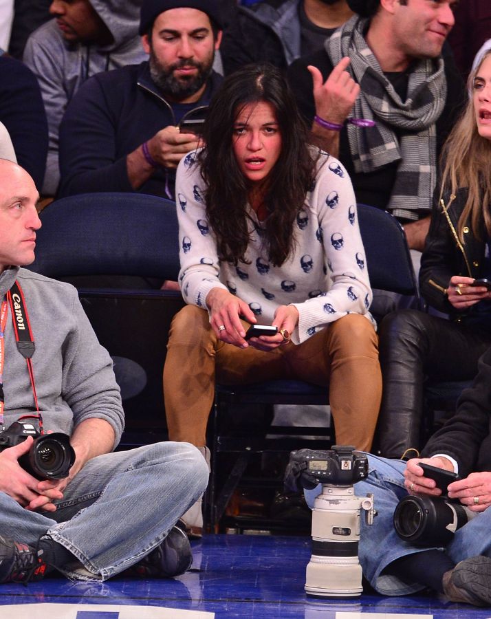 Michelle Rodriguez Gets Drunk at Knicks Game with Supermodel Cara ...